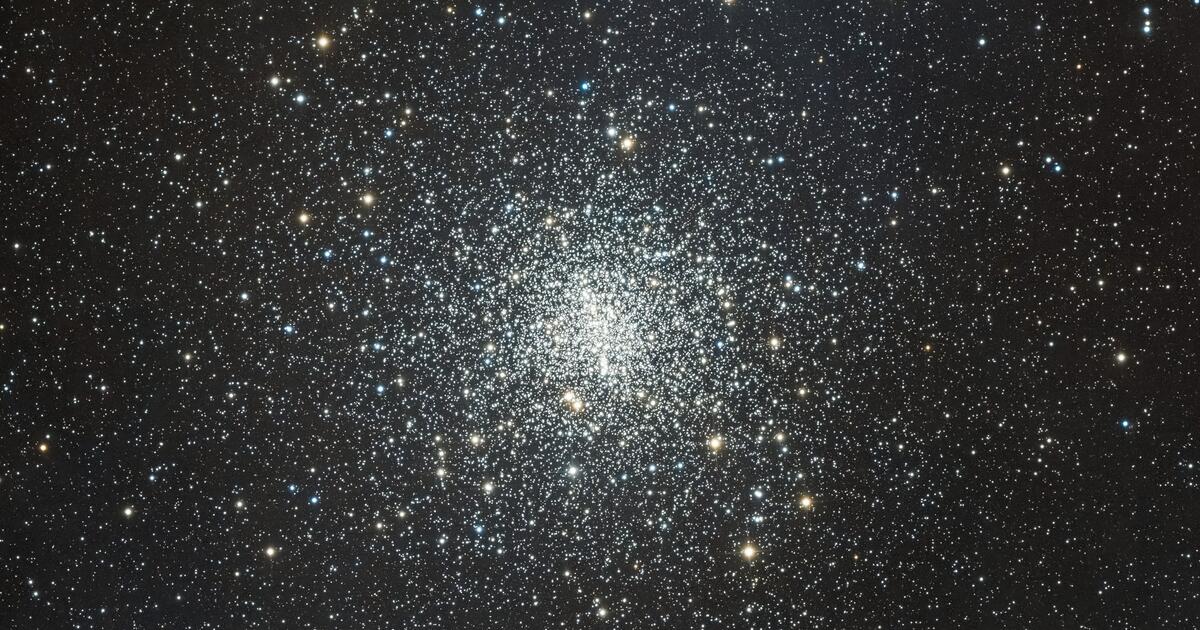 M4 Bright Globular Cluster | Telescope Live